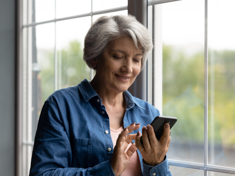 Learn how to use your device at our Smartphone 101 workshops